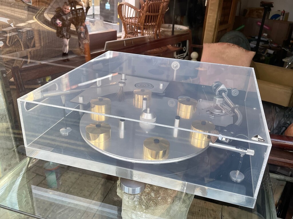 Transcriptors Hydraulic Reference Turntable - Hi-Fi Corner - Naim Audio ...