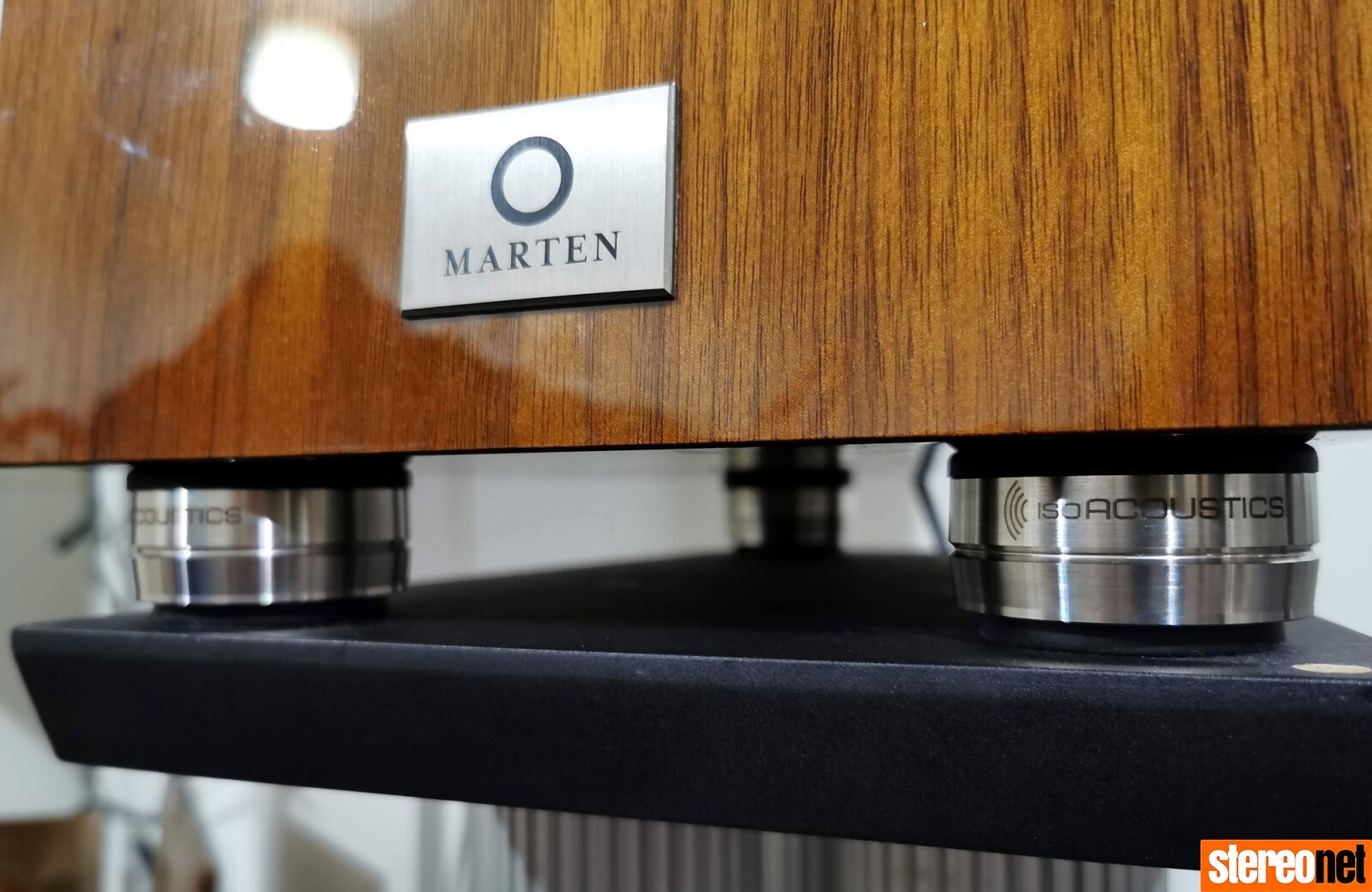 Isoacoustics Gaia and Orea on Bookshelf Speakers - Hi-Fi Corner - Naim ...