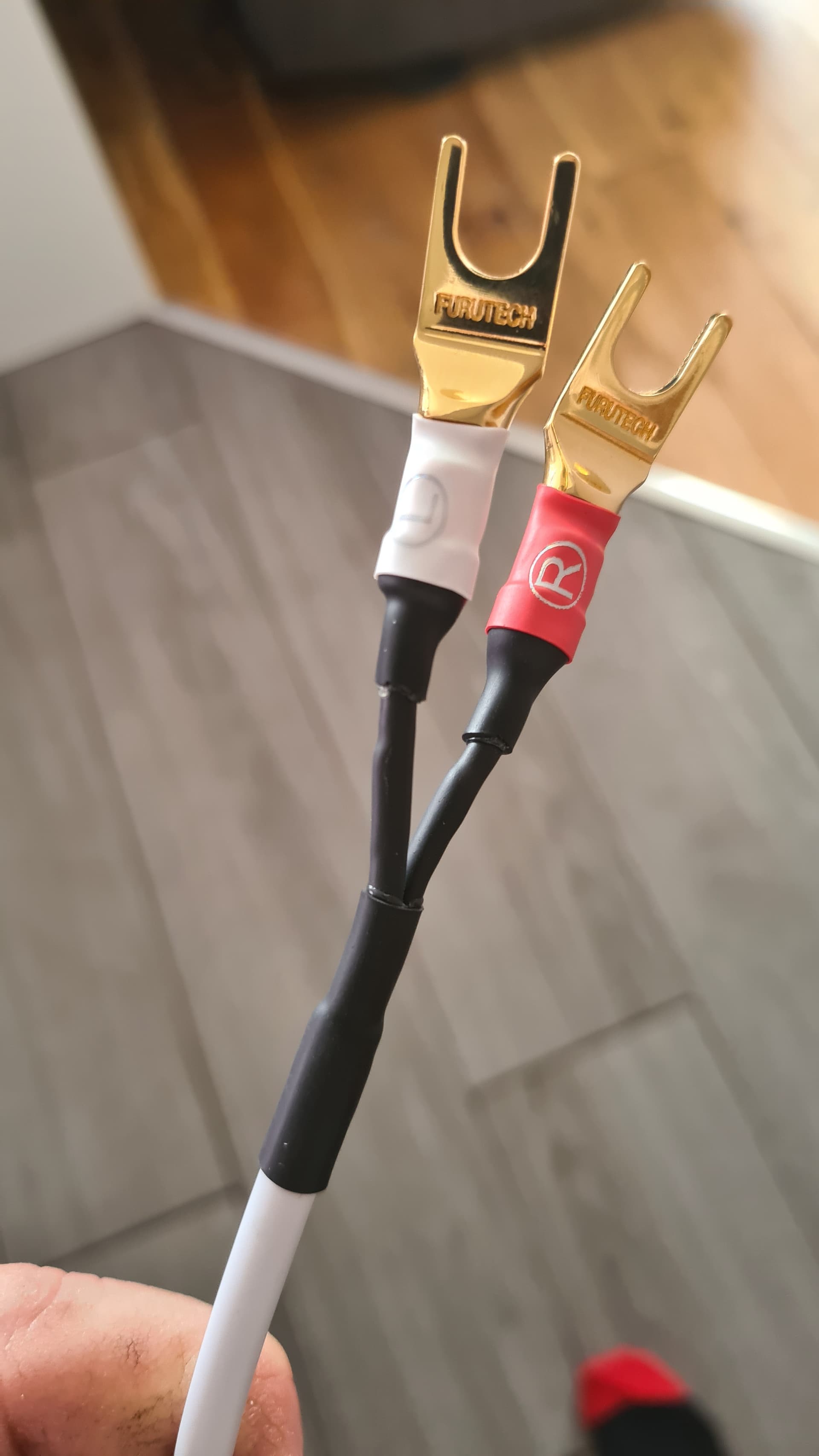 Kudos KS1 v DIY Mogami w3104 speaker cable (kudos speaker owners might ...
